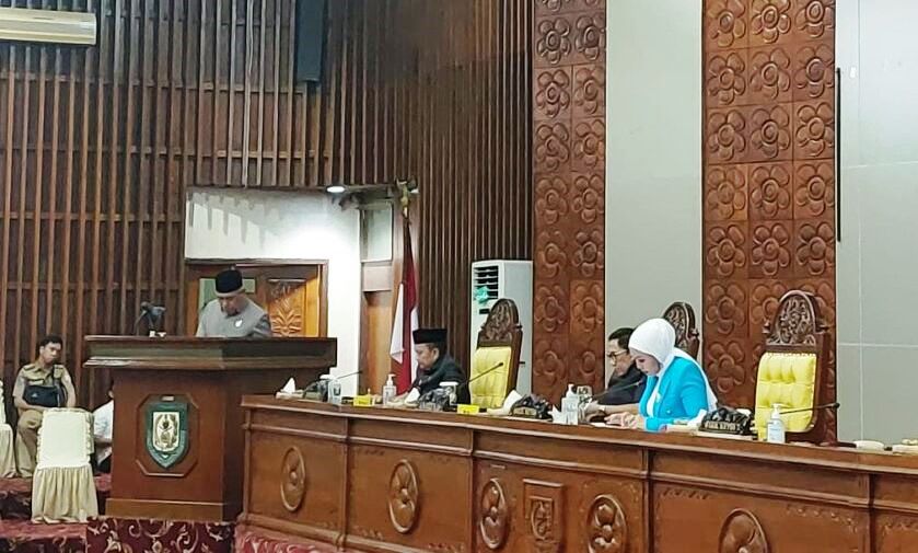 DPRD Provinsi Bengkulu Gelar Paripurna Laporan dan Pandangan Fraksi DPRD Provinsi Bengkulu Gelar Paripurna Laporan dan Pandangan Fraksi